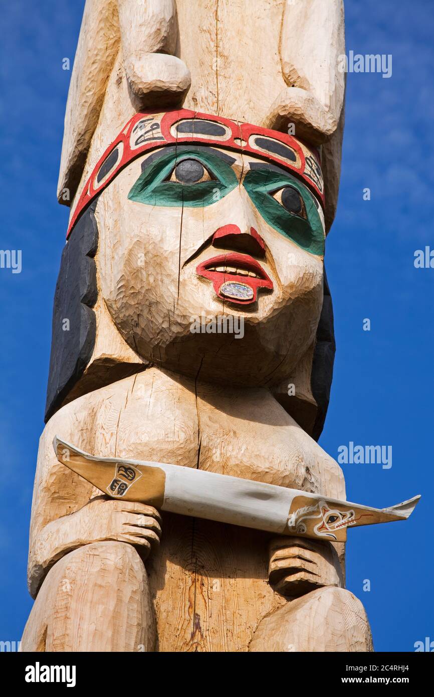 Totem pole seattle center hi-res stock photography and images - Alamy