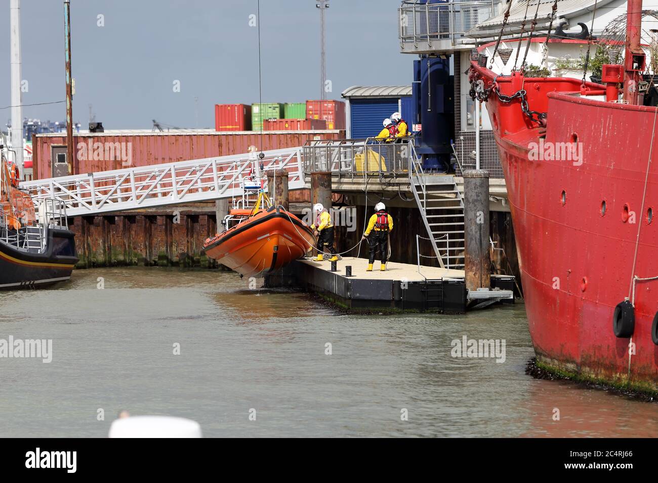Rnli lifeboat crew hi-res stock photography and images - Alamy