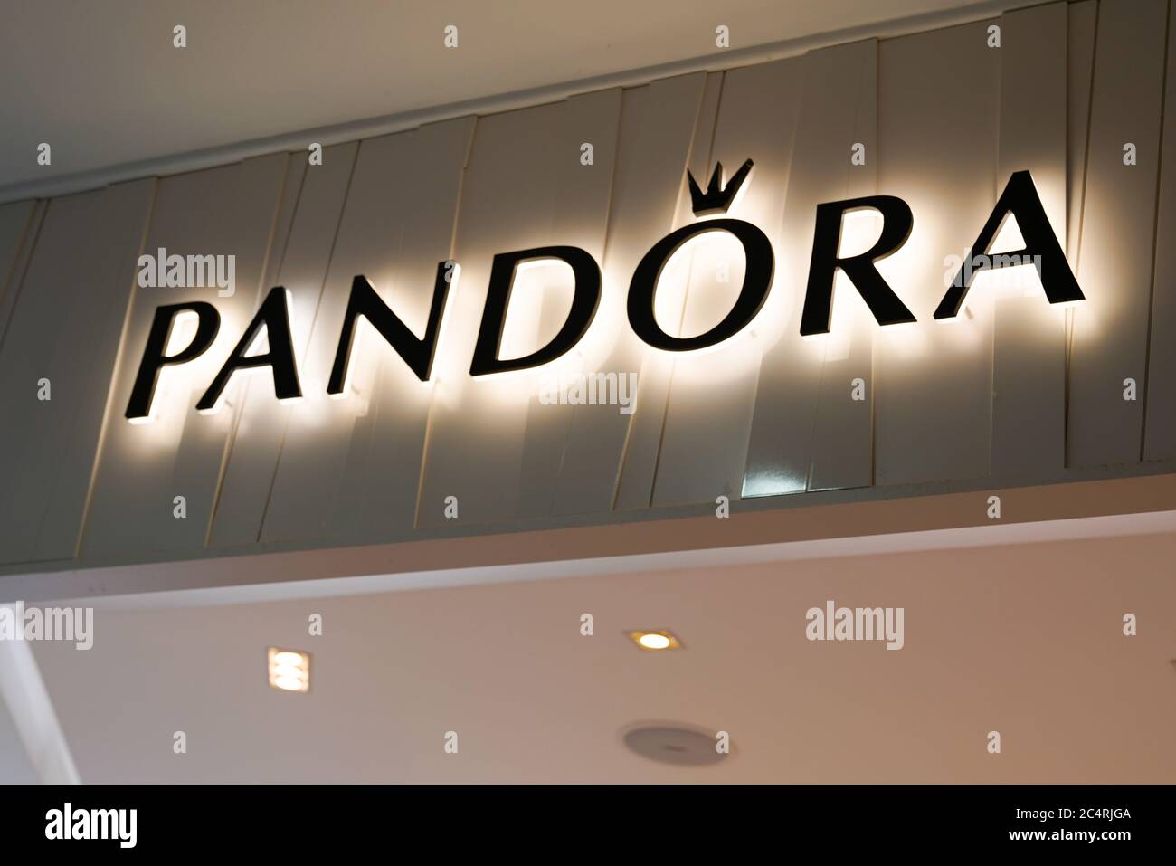 Pandora logo hi-res stock photography and images - Alamy