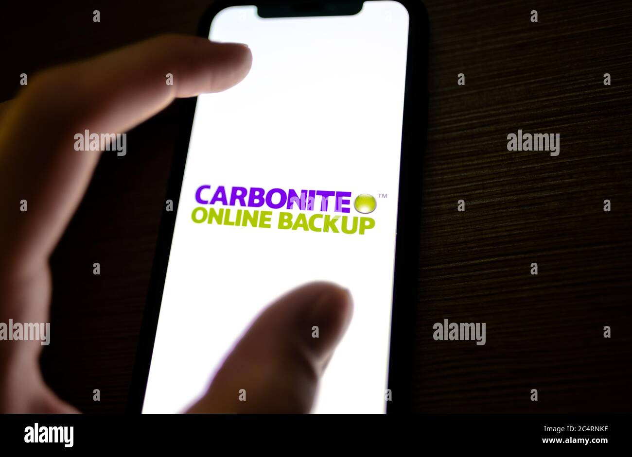 Carbonite logo on smartphone screen Stock Photo - Alamy