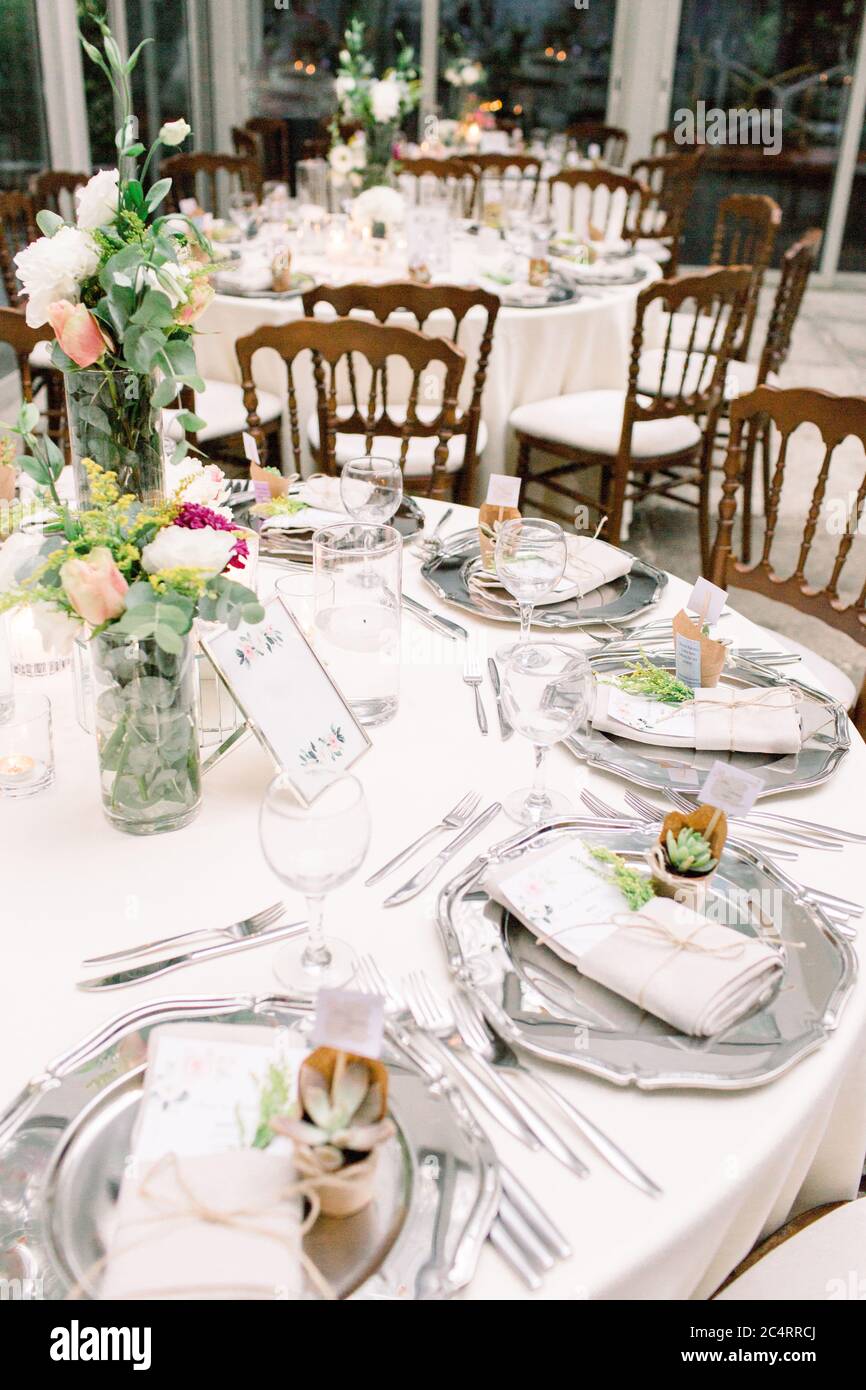 wedding dining table. Rustic wedding Stock Photo - Alamy