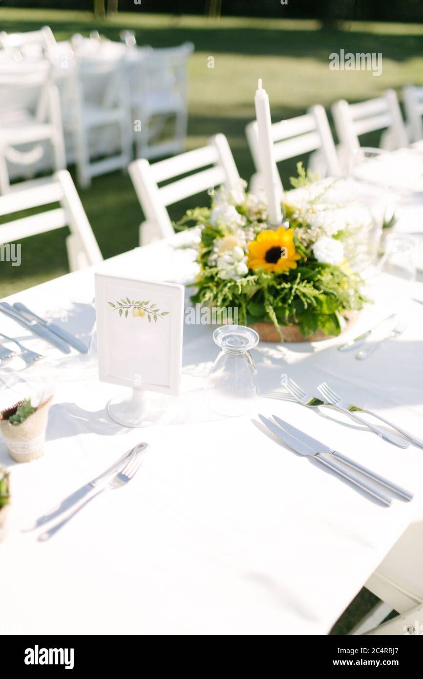 wedding dining table. Rustic wedding Stock Photo - Alamy