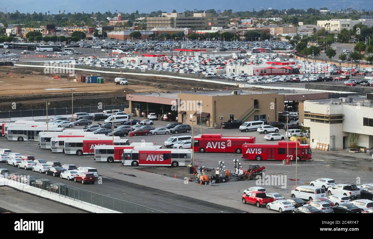Lax airport cars hi-res stock photography and images - Alamy