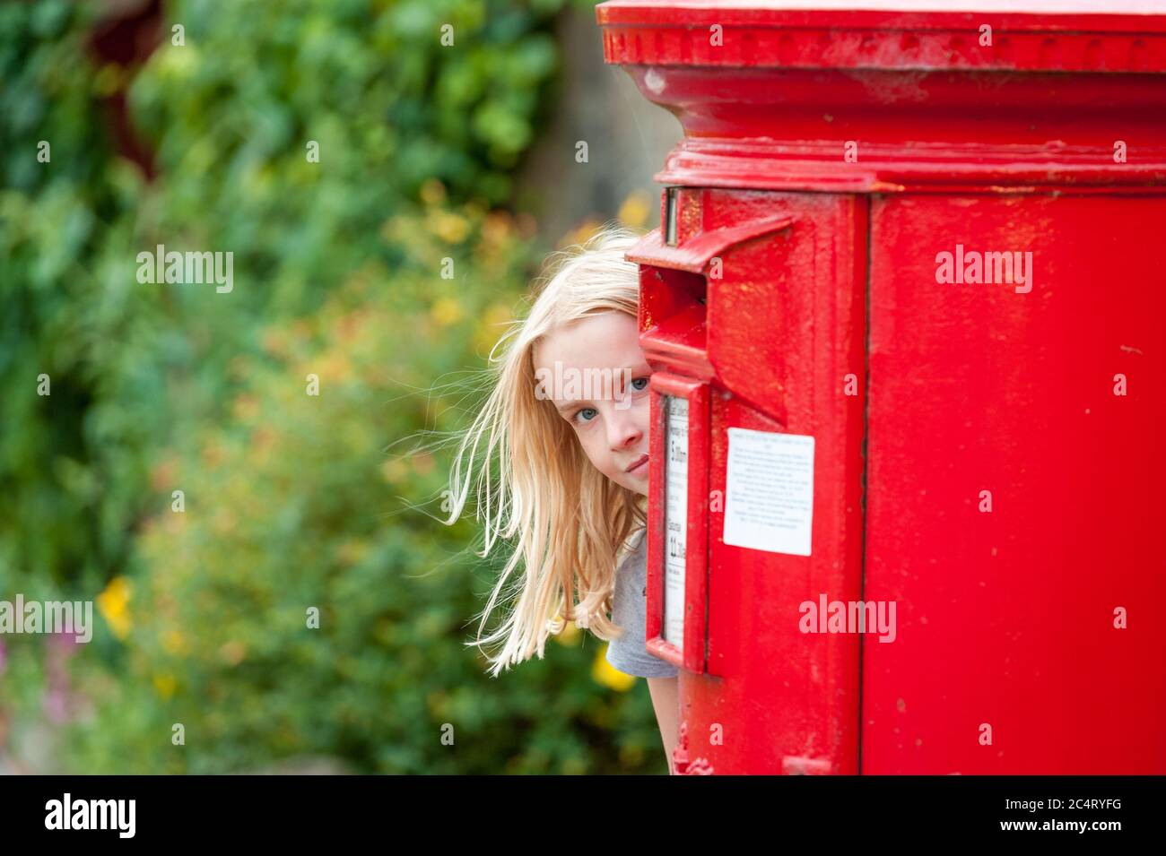 Traditional red british post box hi-res stock photography and images ...
