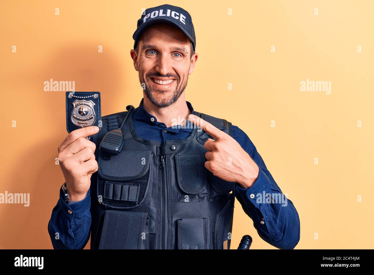 Policeman showing badge hi-res stock photography and images - Alamy