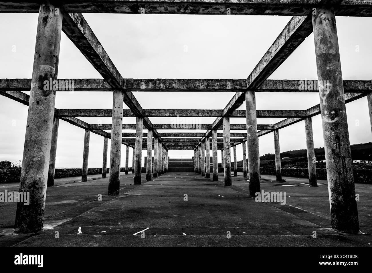 Grayscale shot of the industrial steel frame construction Stock Photo ...