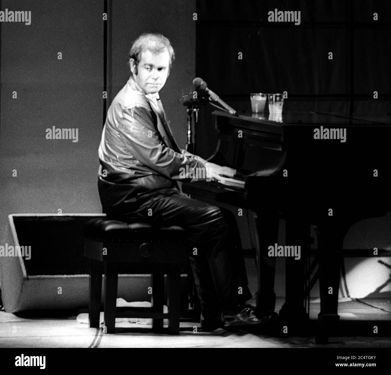 Elton John, 1998, Photo By John Barrett/PHOTOlink Photo via Credit ...