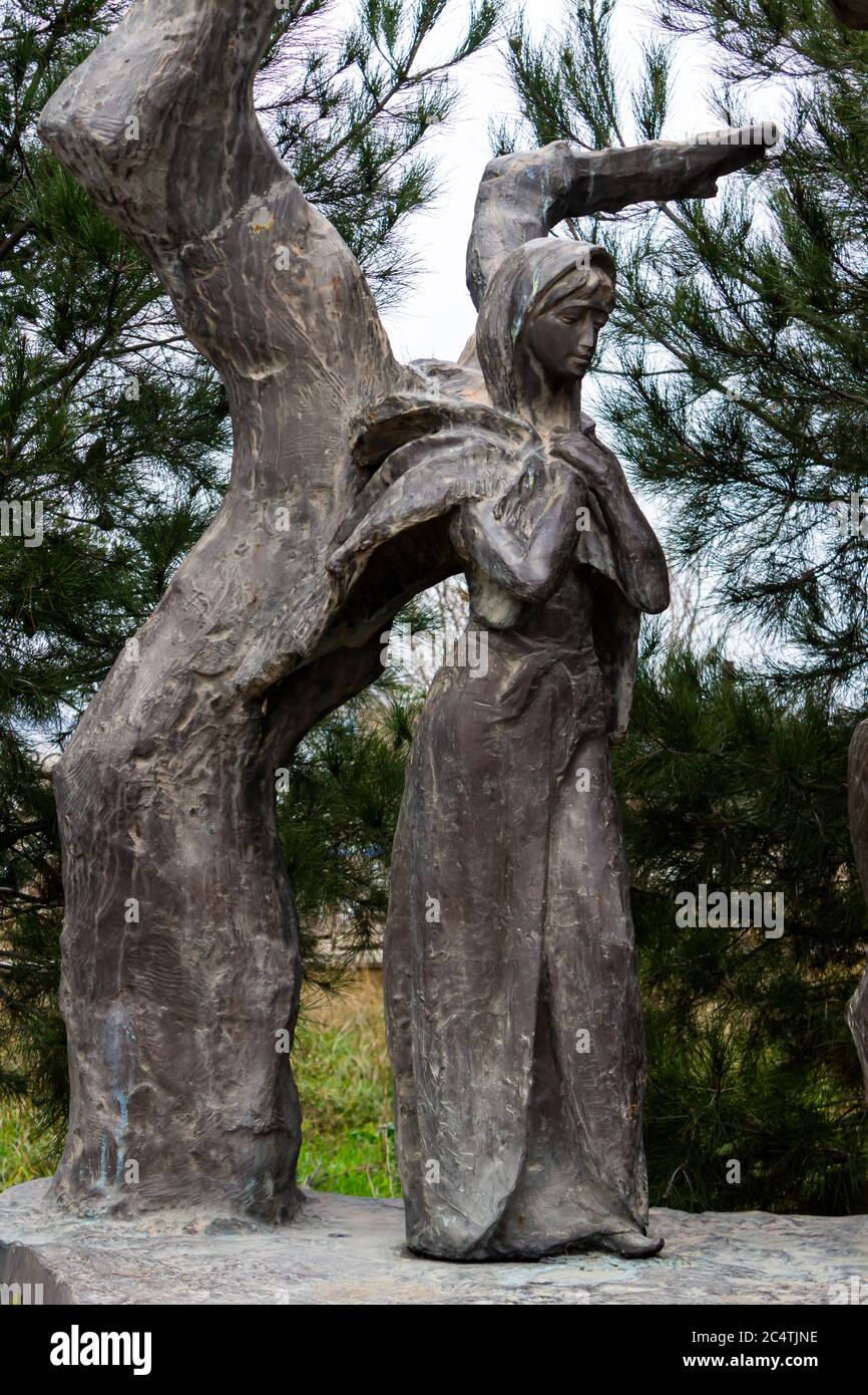 History sculpture historical monuments art hi-res stock photography and ...