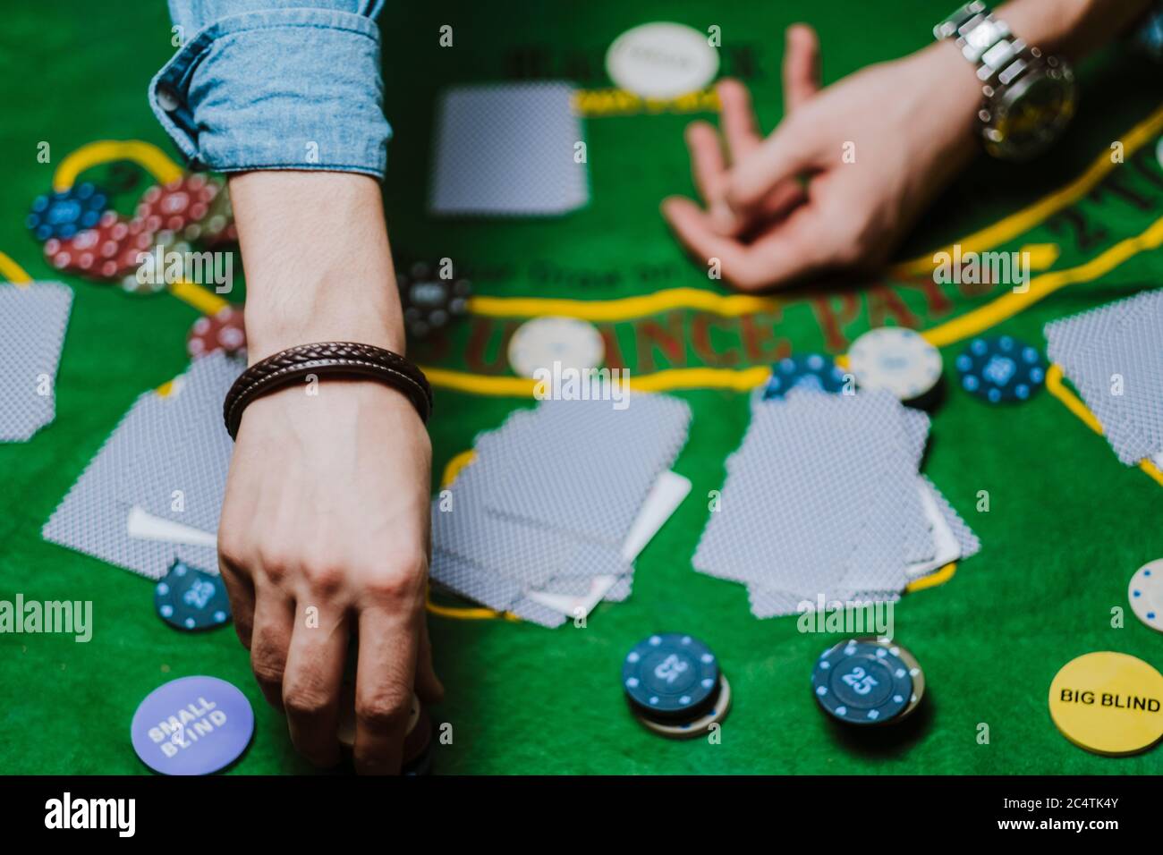 Cheating at cards hi-res stock photography and images - Alamy