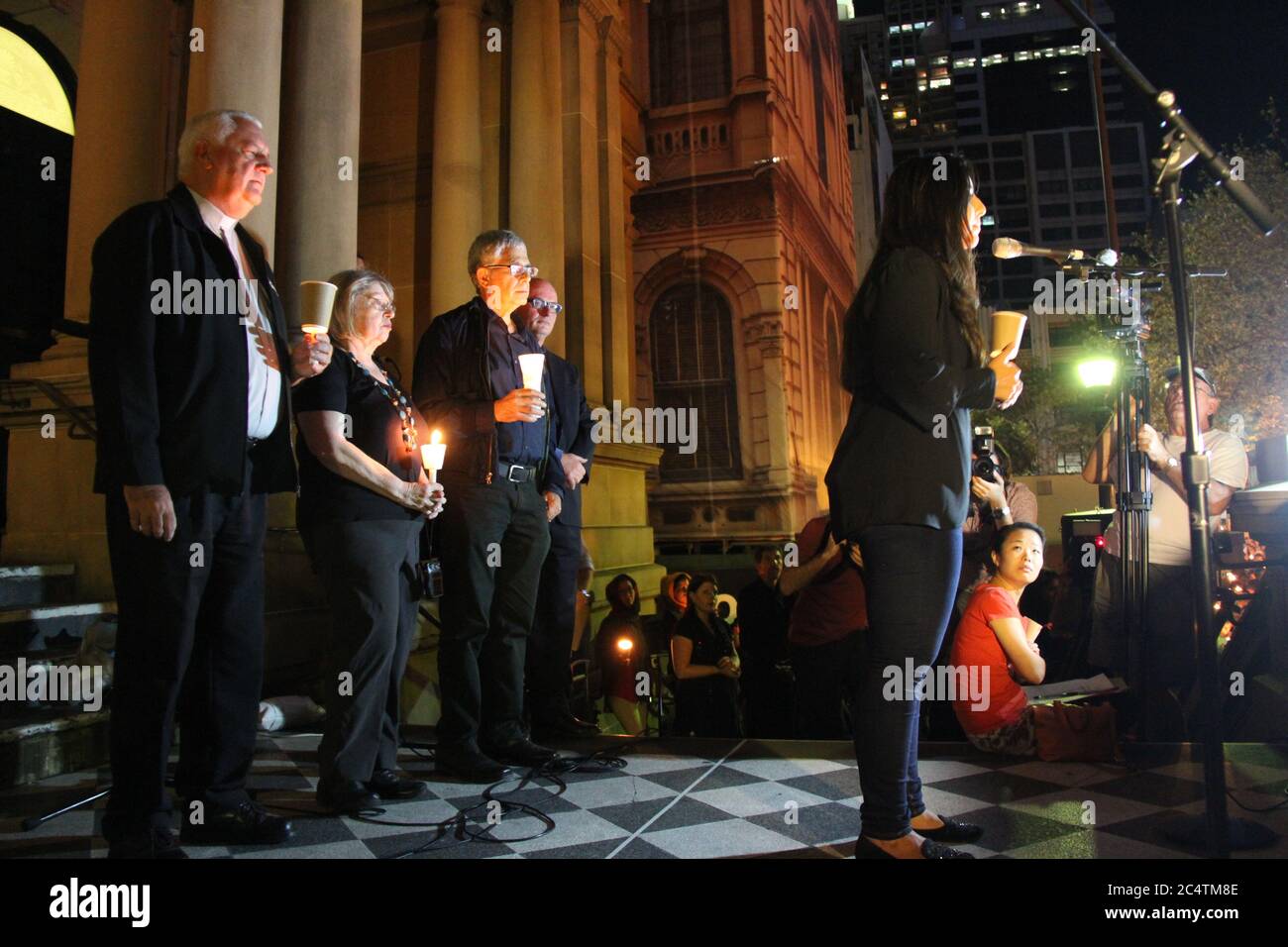 Crowd religious leaders hi-res stock photography and images - Alamy