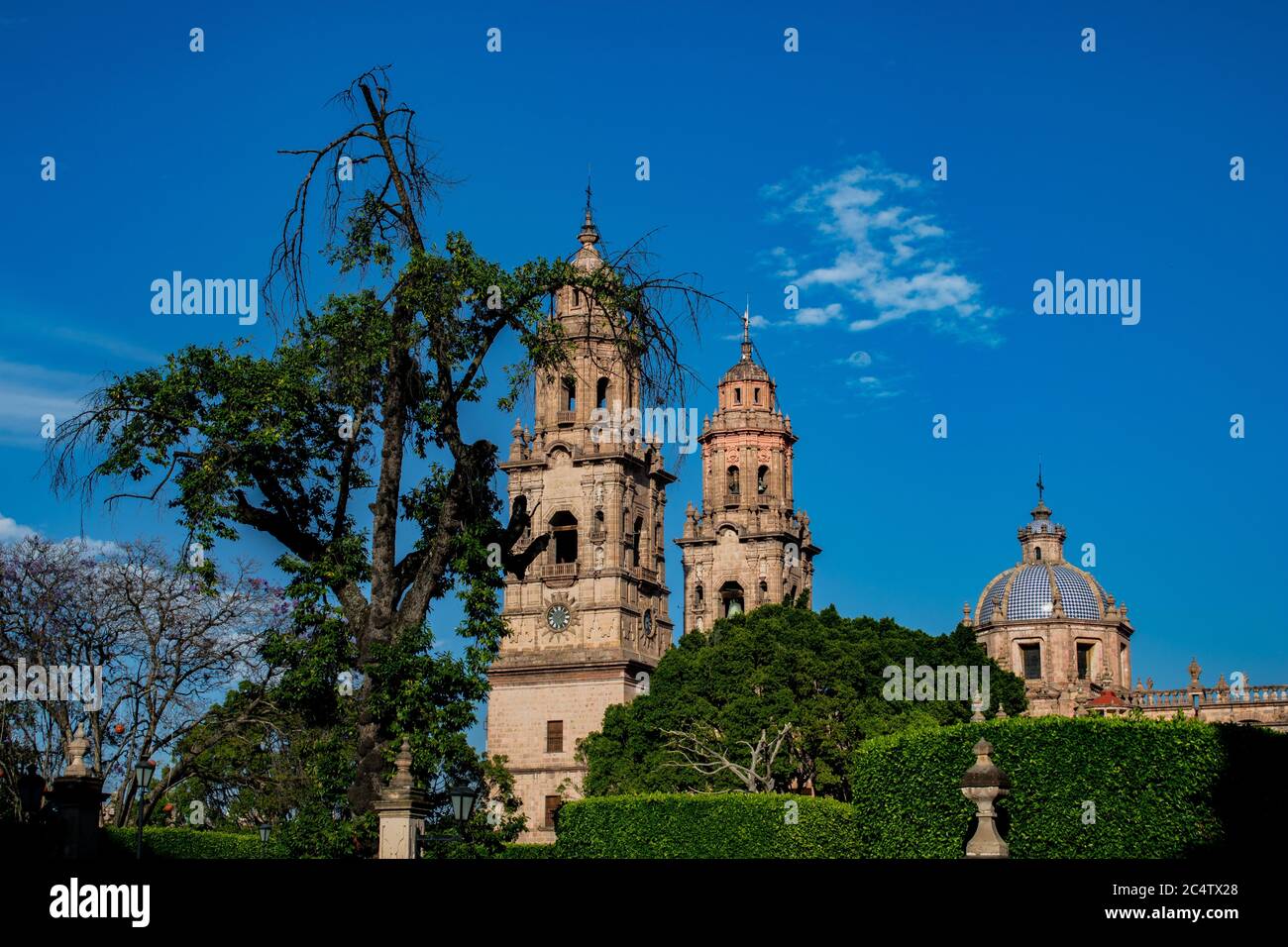 Morelia cathedral in mexico hi-res stock photography and images - Alamy