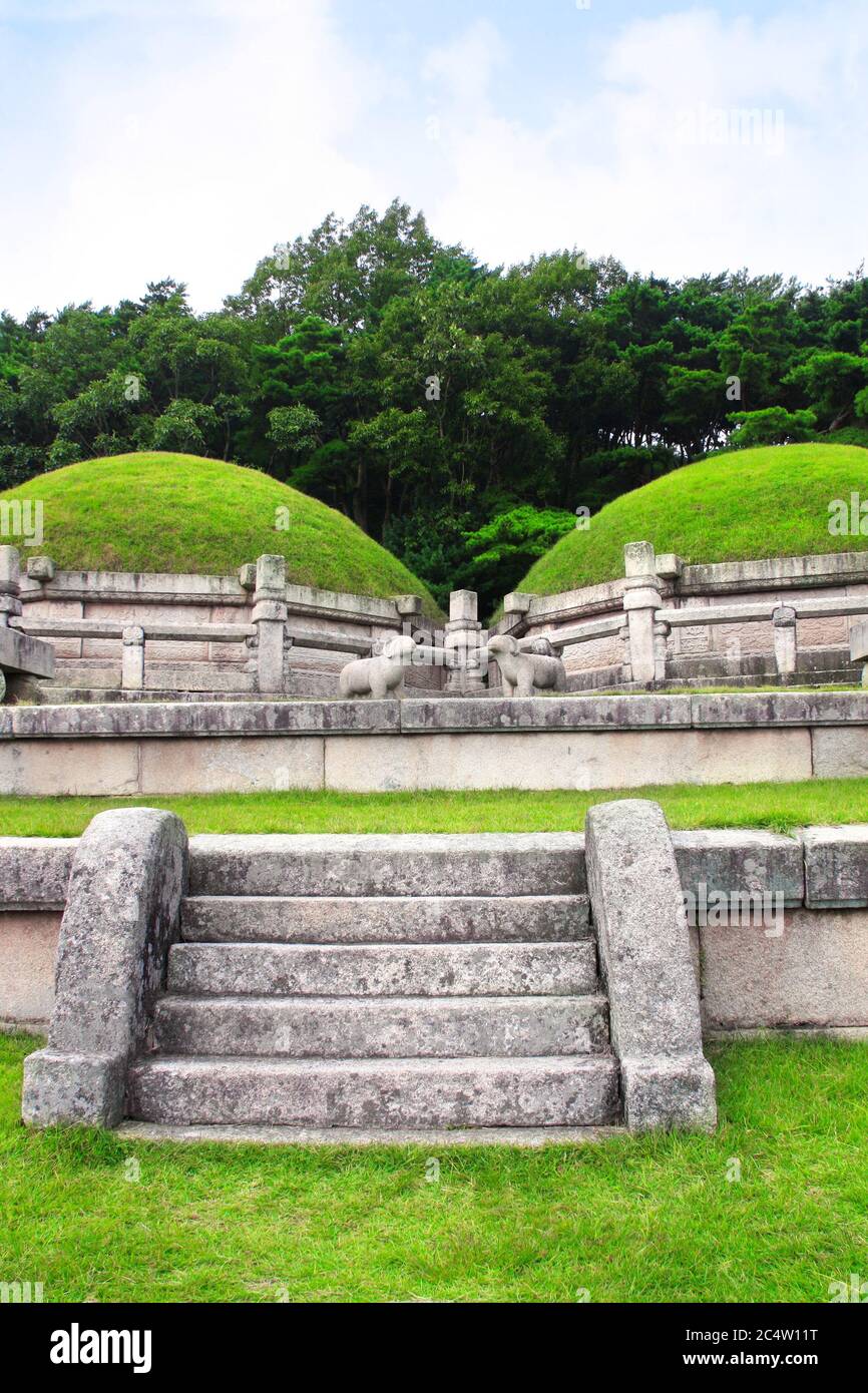 Tombs of King Kongmin (Konmin-van) and Queen Noguk, Koryo Dynasty, 14th ...