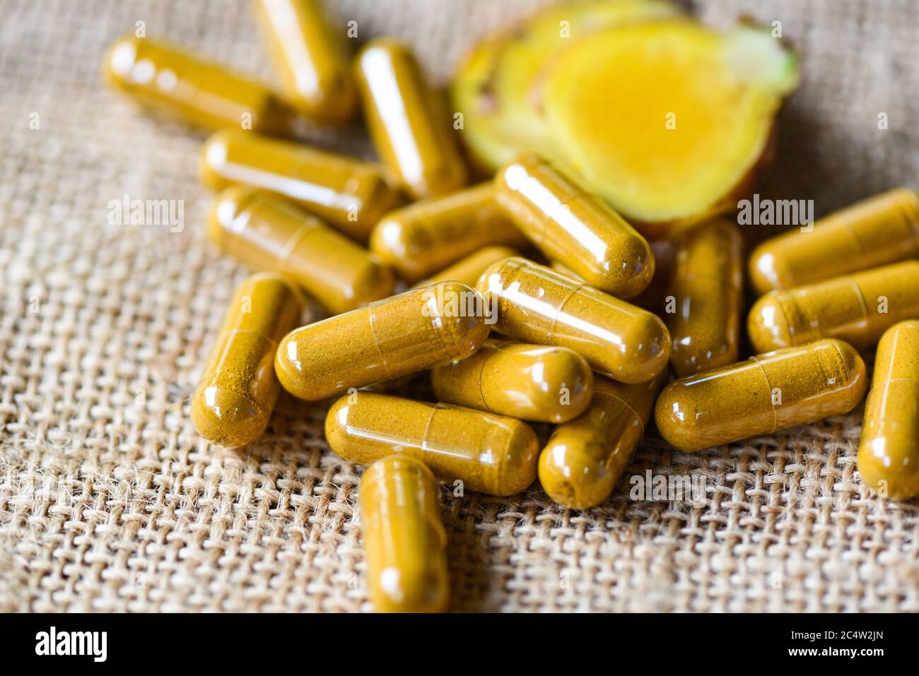Herbal capsules herb turmeric healthy lifestyle / Herbal medicine ...
