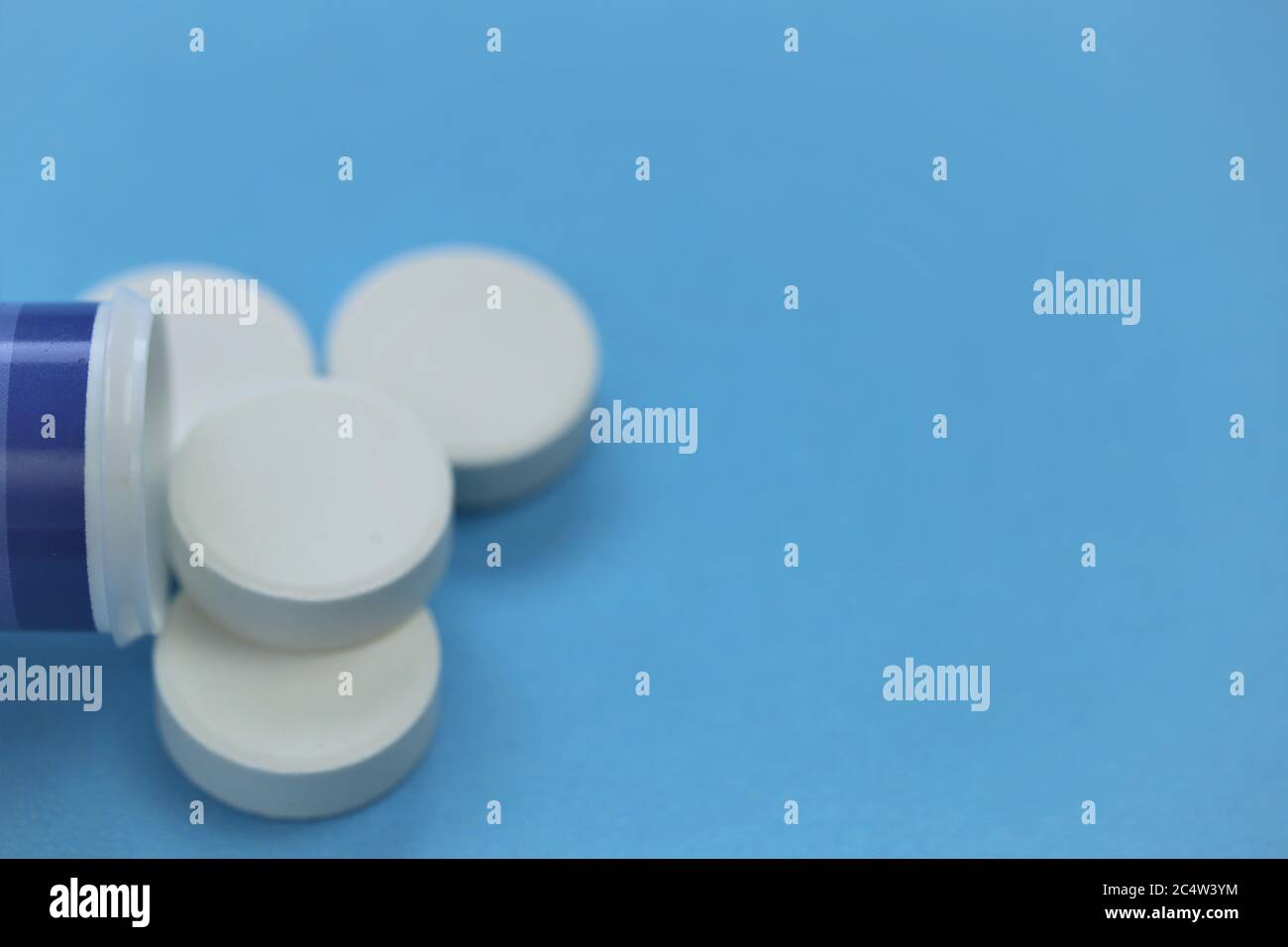 White pills close-up.Cold and flu.Treatment and prevention of viral ...