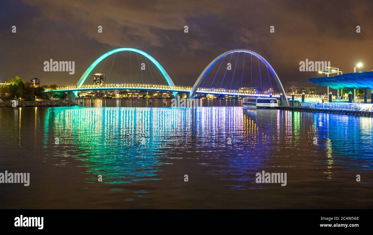 Elizabeth Quay Bridge is an iconic architectural feature of Elizabeth ...