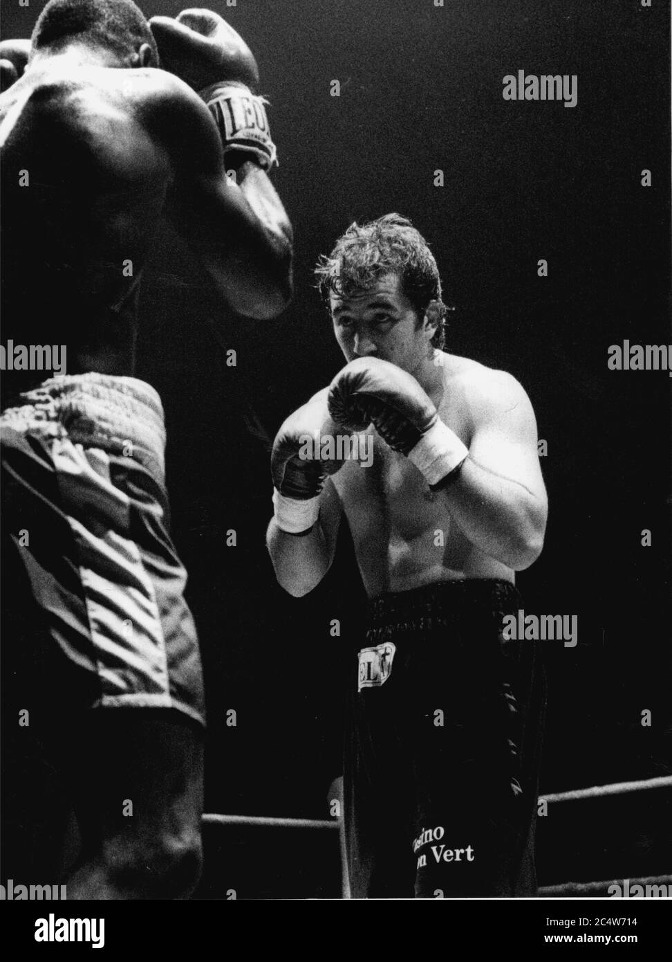 Archives 90ies: French boxing champion Fabrice Tiozzo fights in Lyon ...