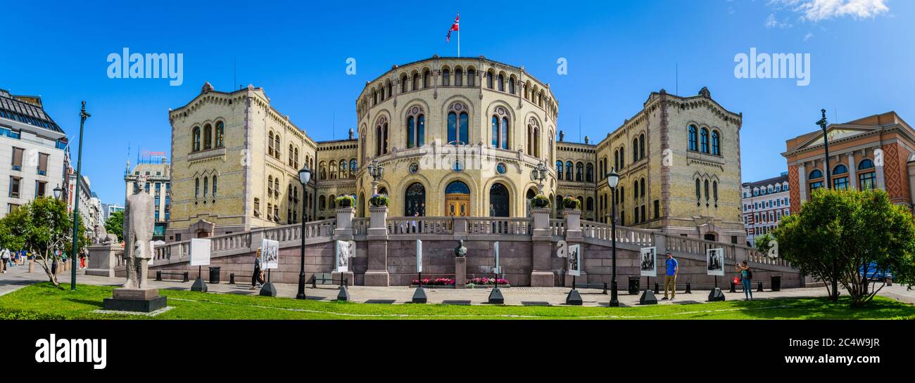 Storting square hi-res stock photography and images - Alamy