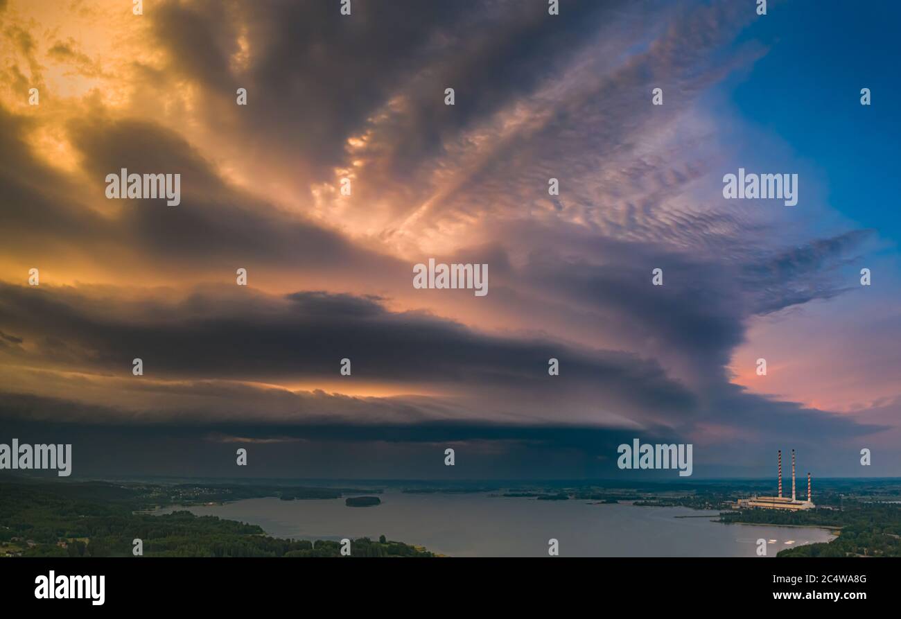 Shelf cloud ahead of severe storm approaching Stock Photo - Alamy