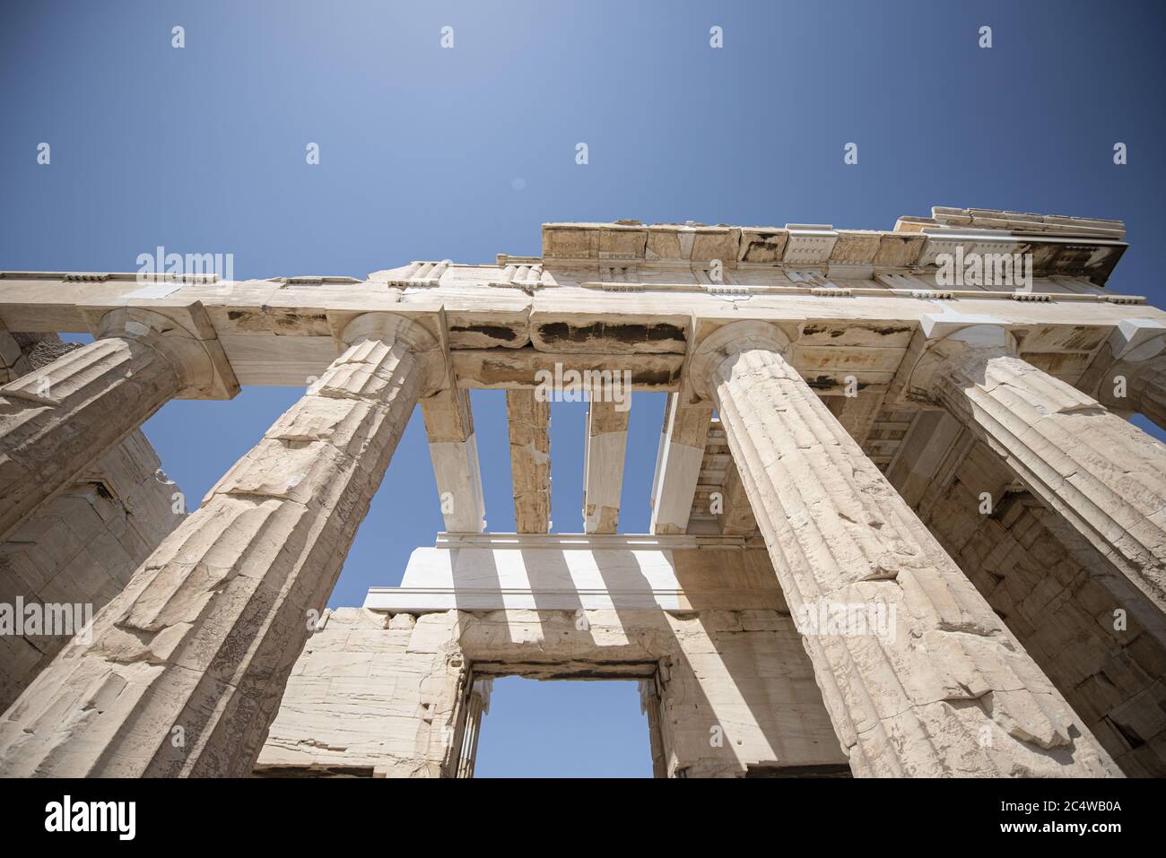 Low angle shot temple hi-res stock photography and images - Alamy