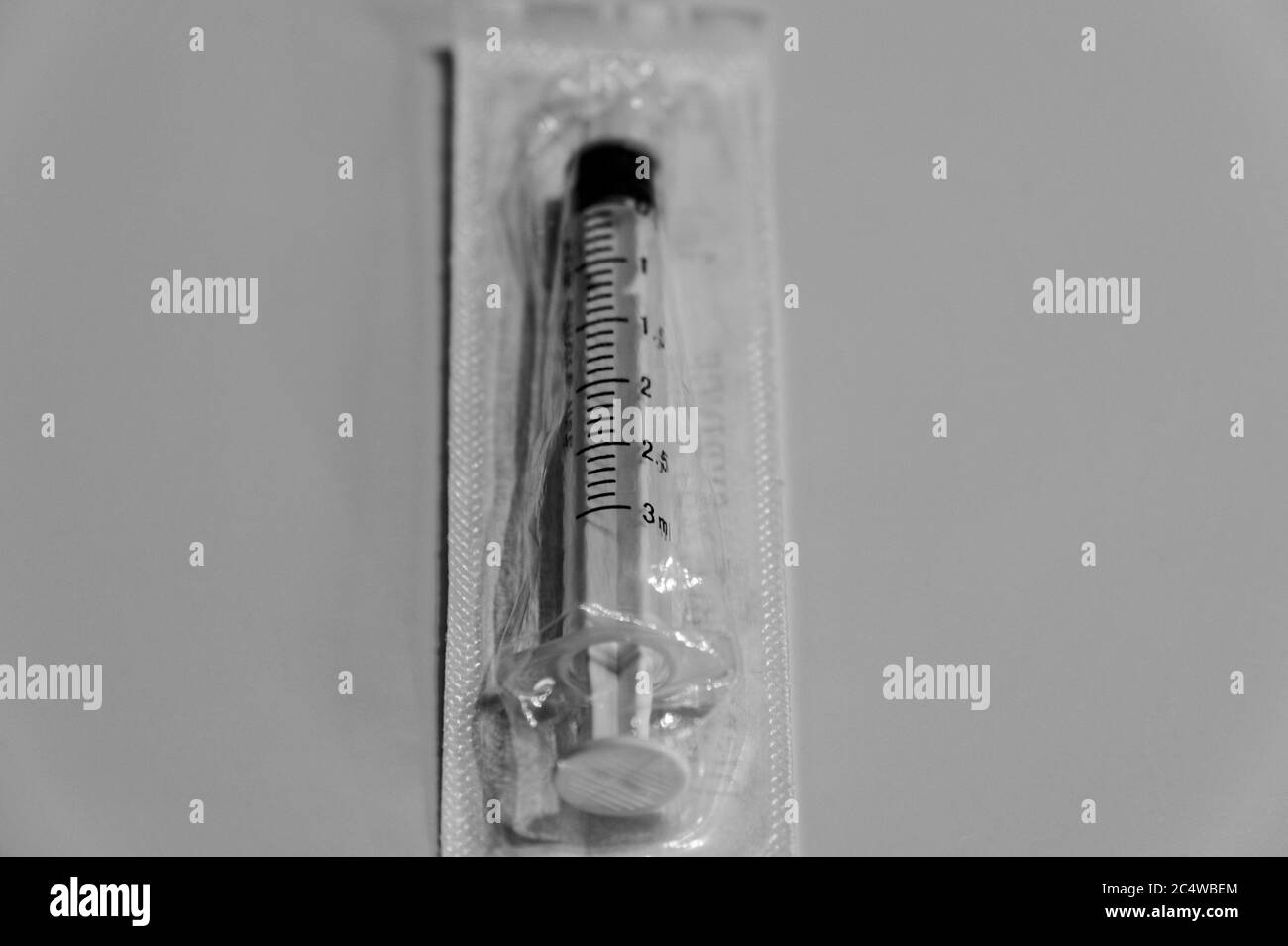 Sterile packaging hi-res stock photography and images - Alamy