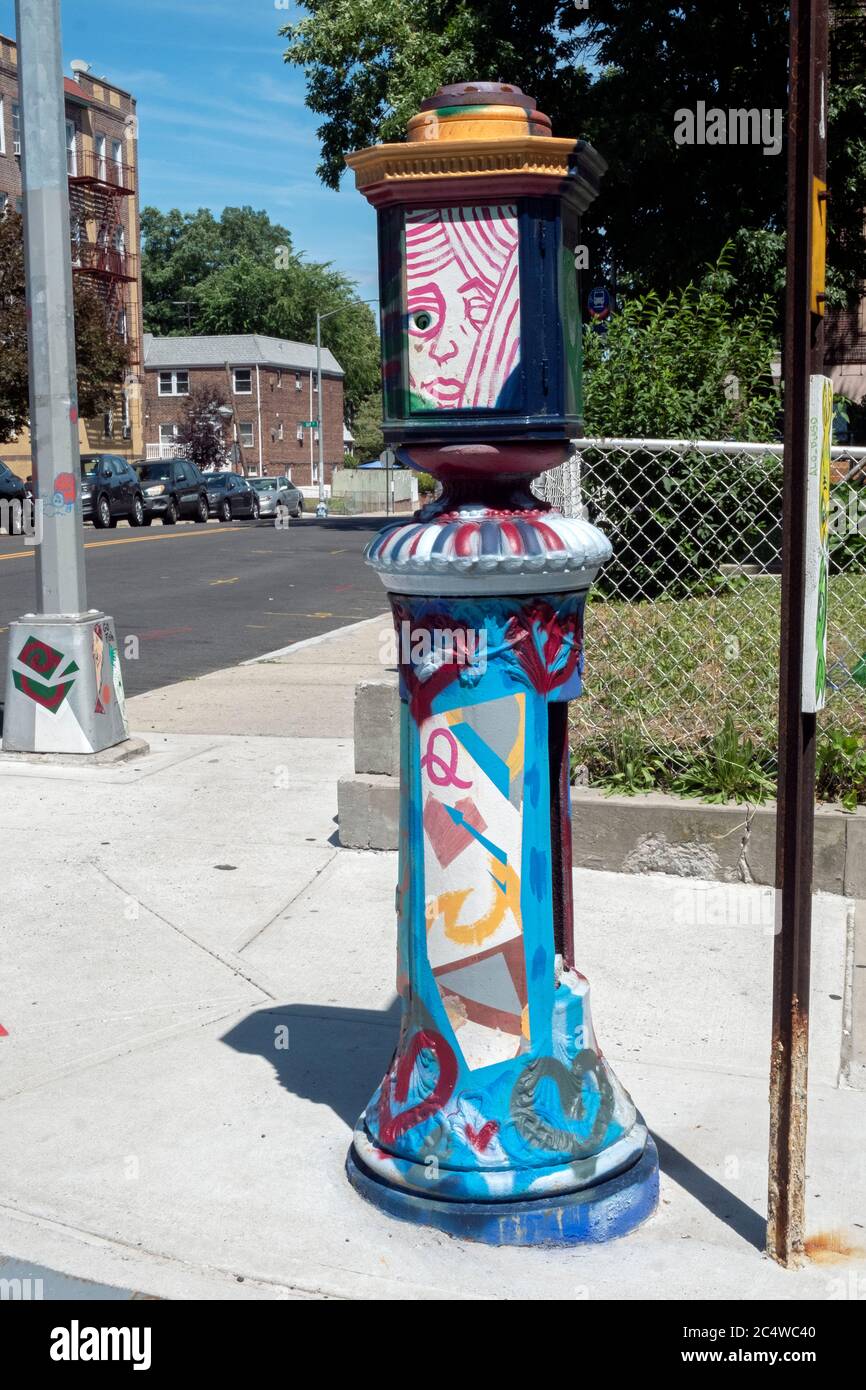 A beautifully decorated fire alarm box in Flushing, Queens, New York ...