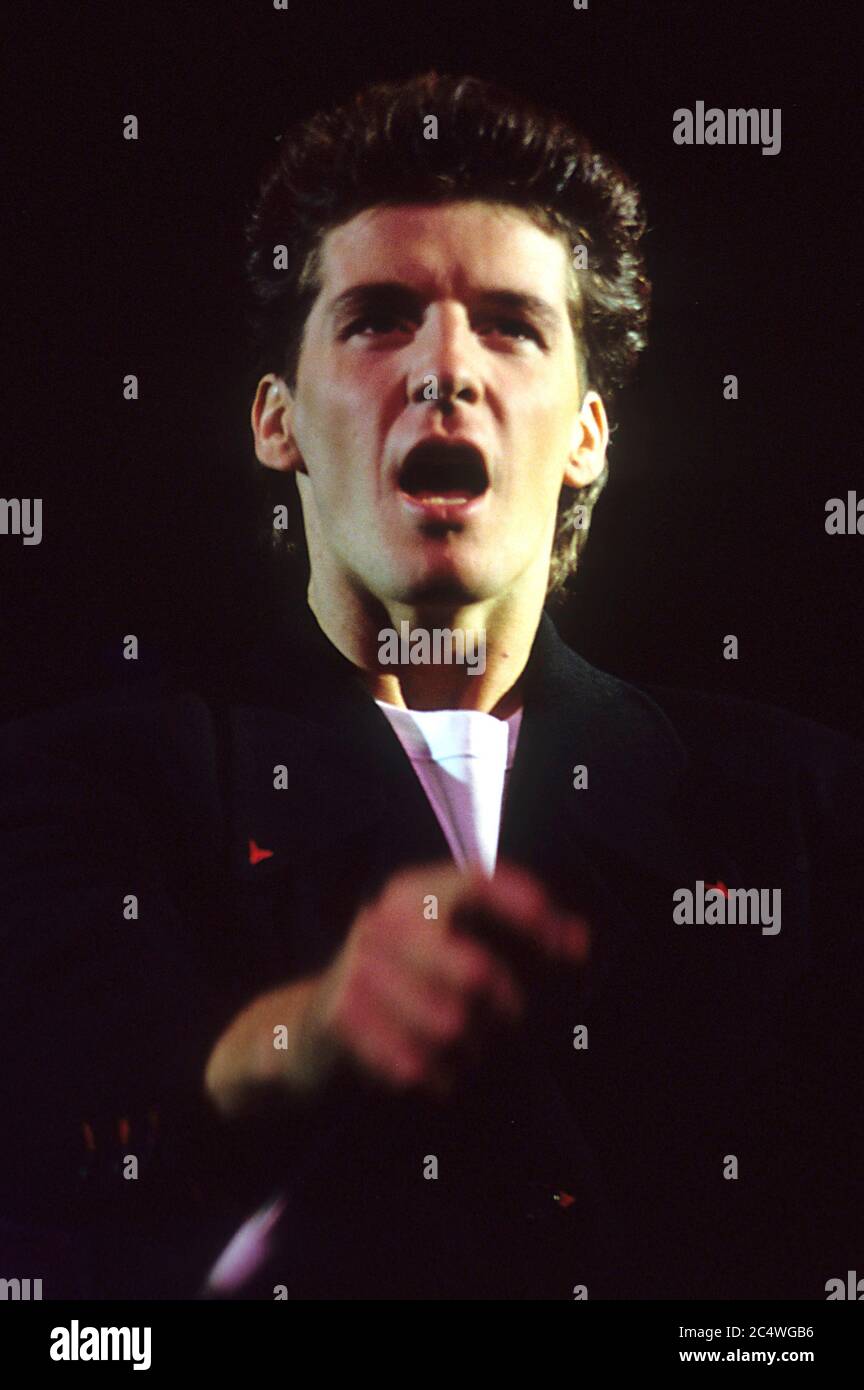 Simon Climie from Climie Fisher live at the Dominion. London, November ...