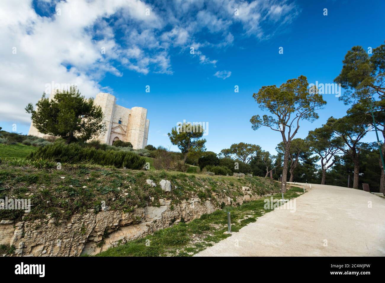 Ancient fortress of Castel del Monte, Italy Stock Photo - Alamy