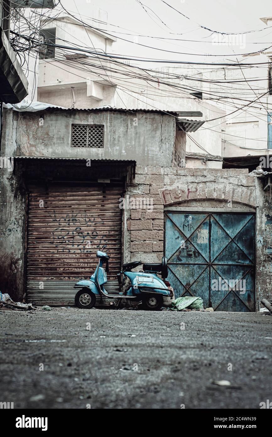 Karachi street art hi-res stock photography and images - Alamy