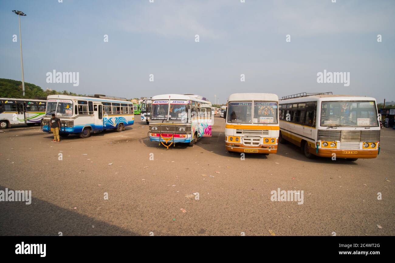 Indian city buses hi-res stock photography and images - Alamy