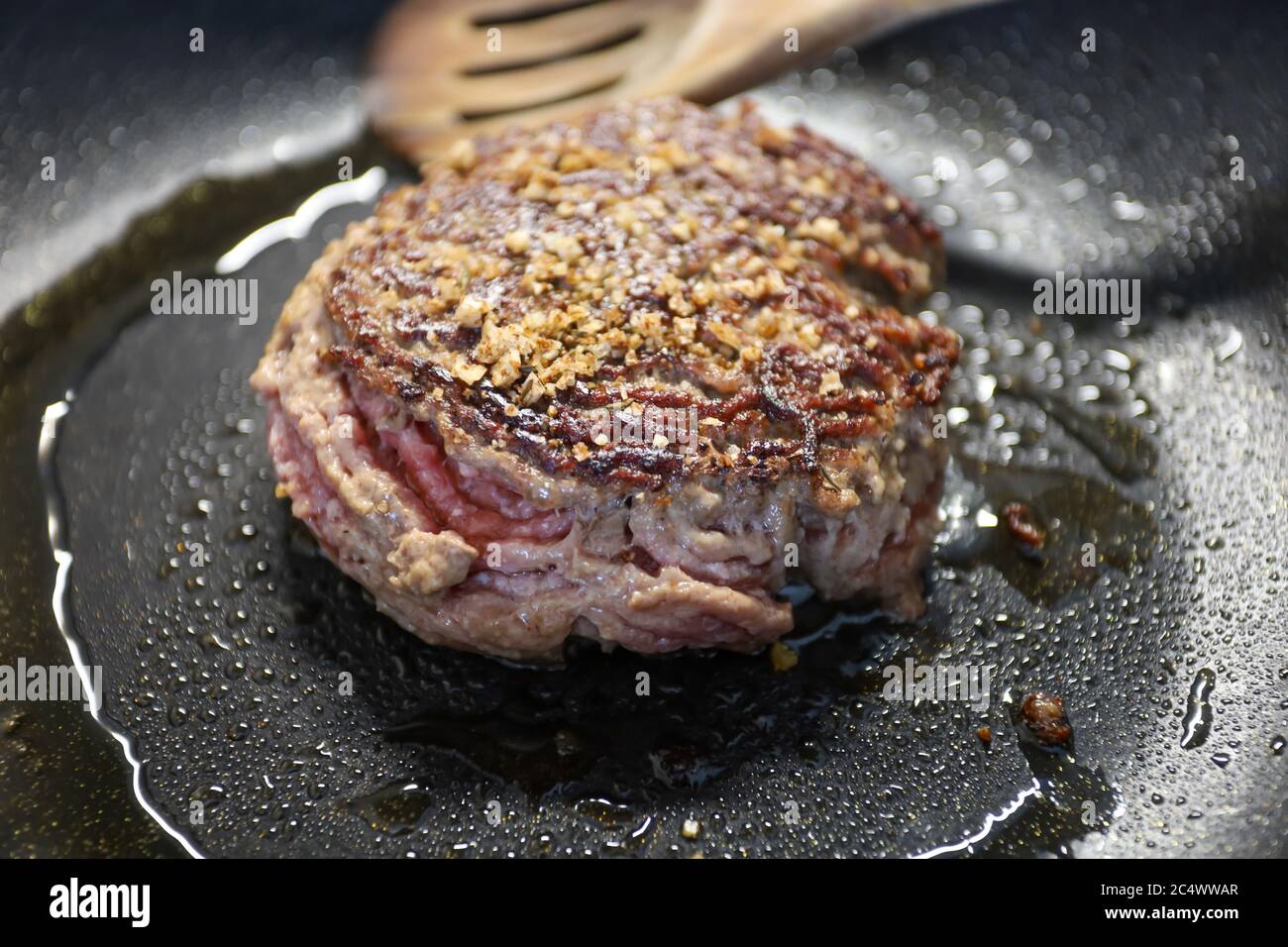 cooking ground beef in a pan Stock Photo - Alamy