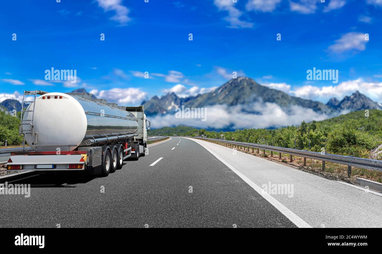 White gas tanker truck hi-res stock photography and images - Alamy