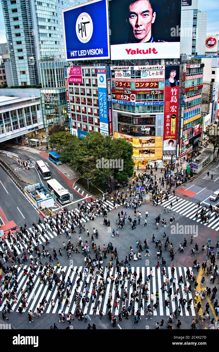 Aerial view of famous Shibuya Crossing, Shibuya, Tokyo, Japan Stock Photo - Alamy