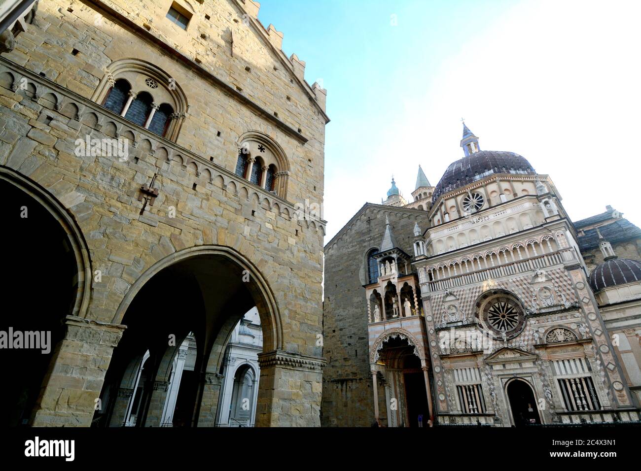 Romanesque Rose Window High Resolution Stock Photography and Images - Alamy