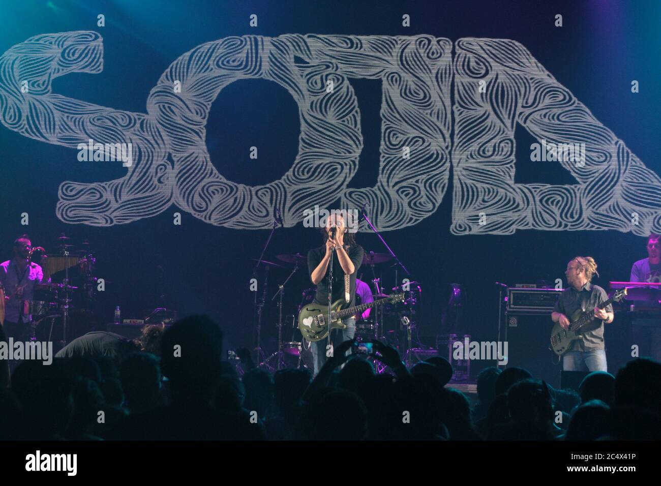 One love peace concert hi-res stock photography and images - Alamy