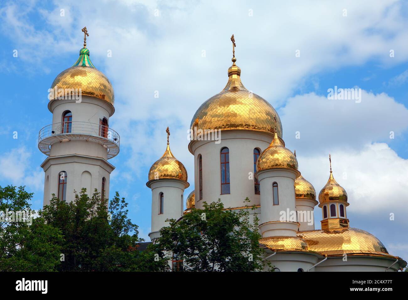 Golden Domes of Russian orthodox Church . Cupola with Cross on the Top ...