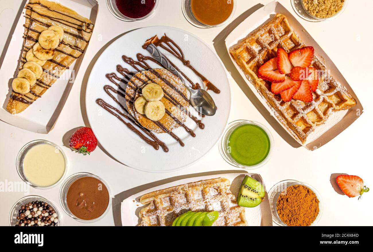 Table full of food Stock Photo - Alamy