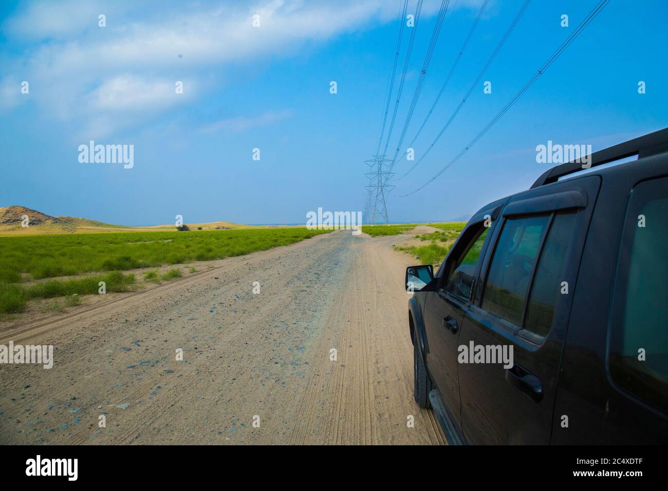 desert roads in saudi arabia Stock Photo - Alamy