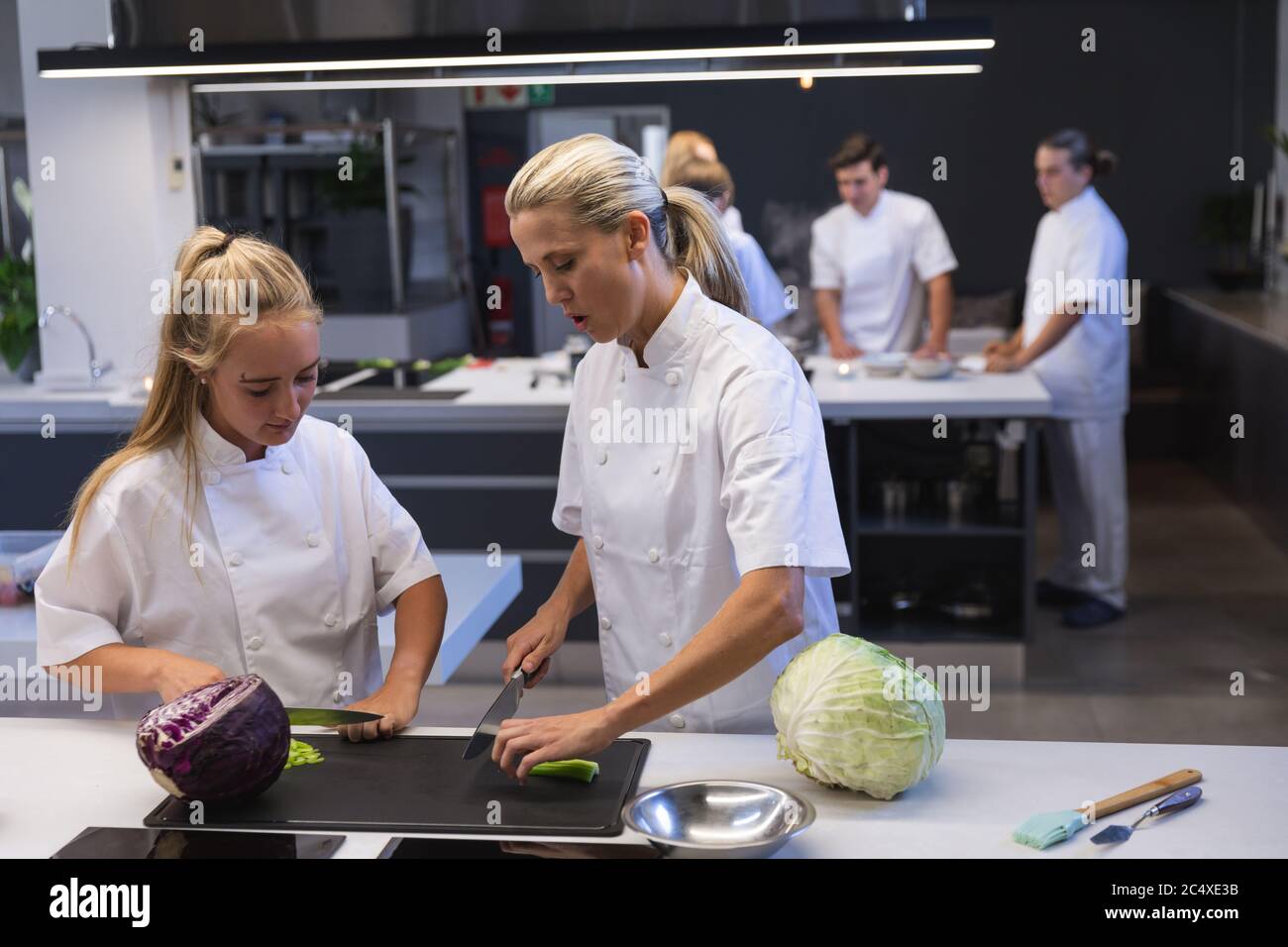 Young people working restaurant hi-res stock photography and images - Alamy