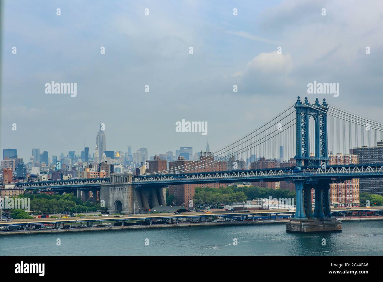 Manhattan bridge at daytime, shot from Dumbo, Brooklyn Stock Photo - Alamy