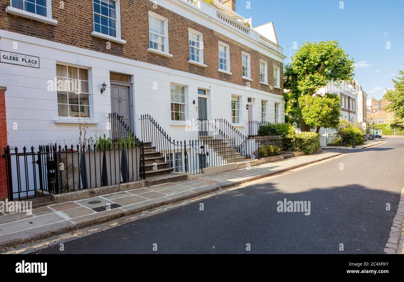 Elegant houses in Glebe Place; an affluent, upmarket area of Chelsea ...