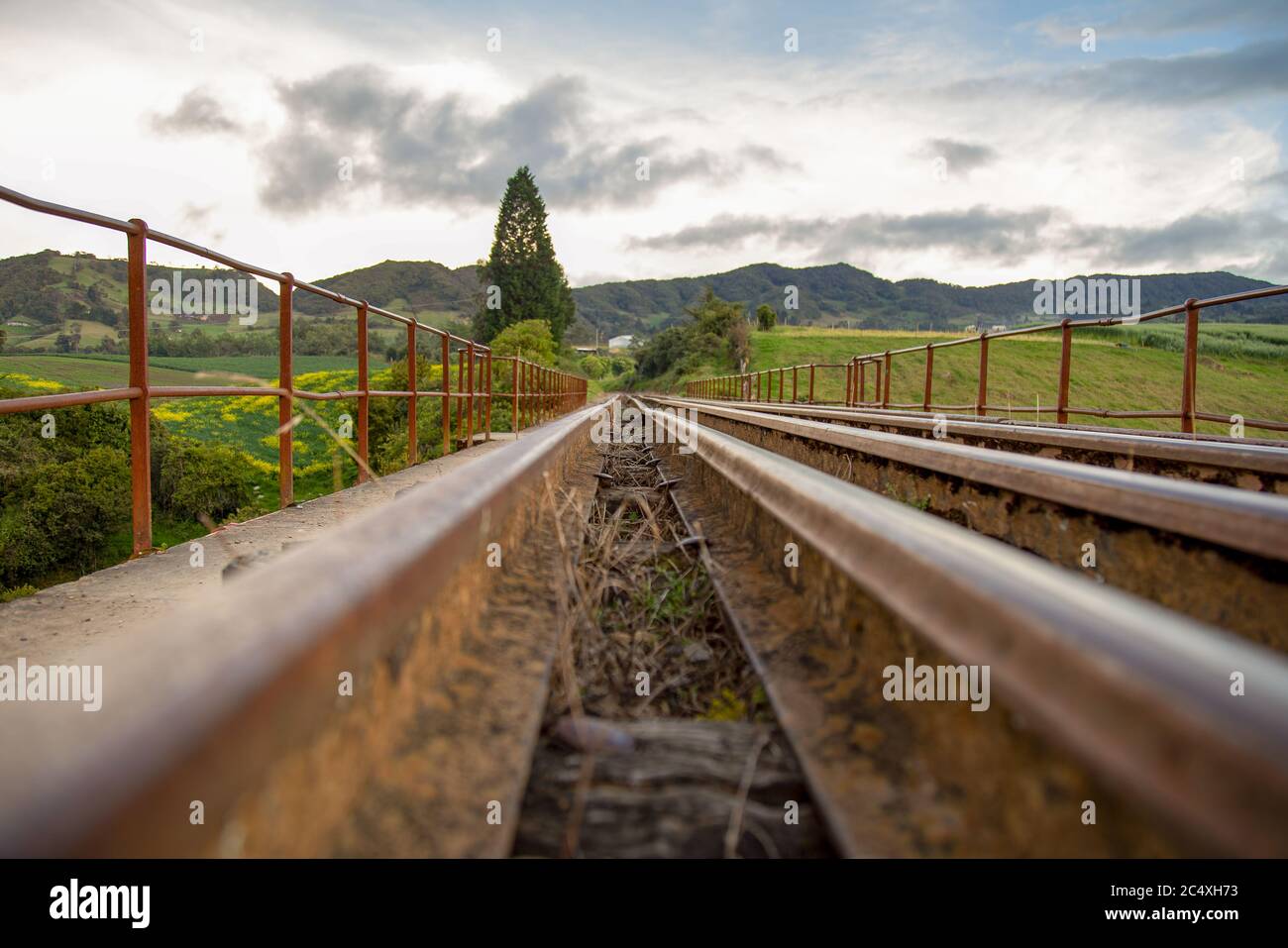Wavy train tracks hi-res stock photography and images - Alamy