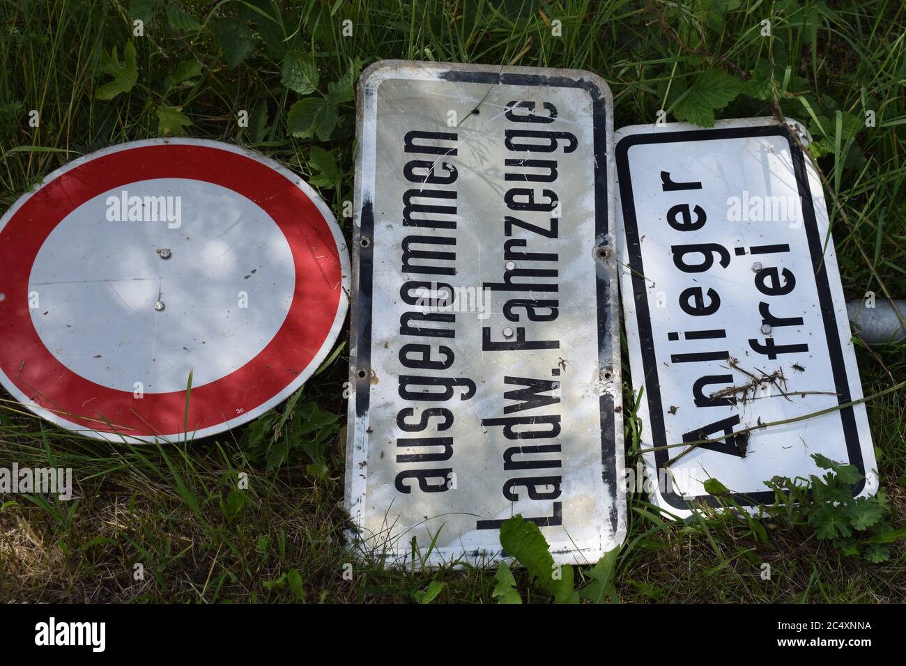 fallen no entry sign Stock Photo - Alamy