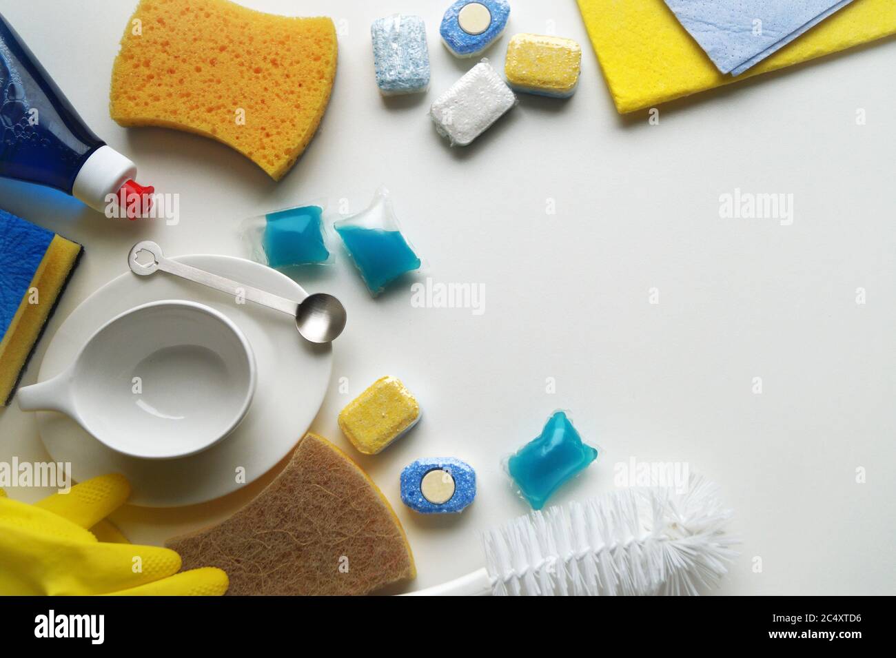 Cleaning products cleaning lady hi-res stock photography and images - Alamy