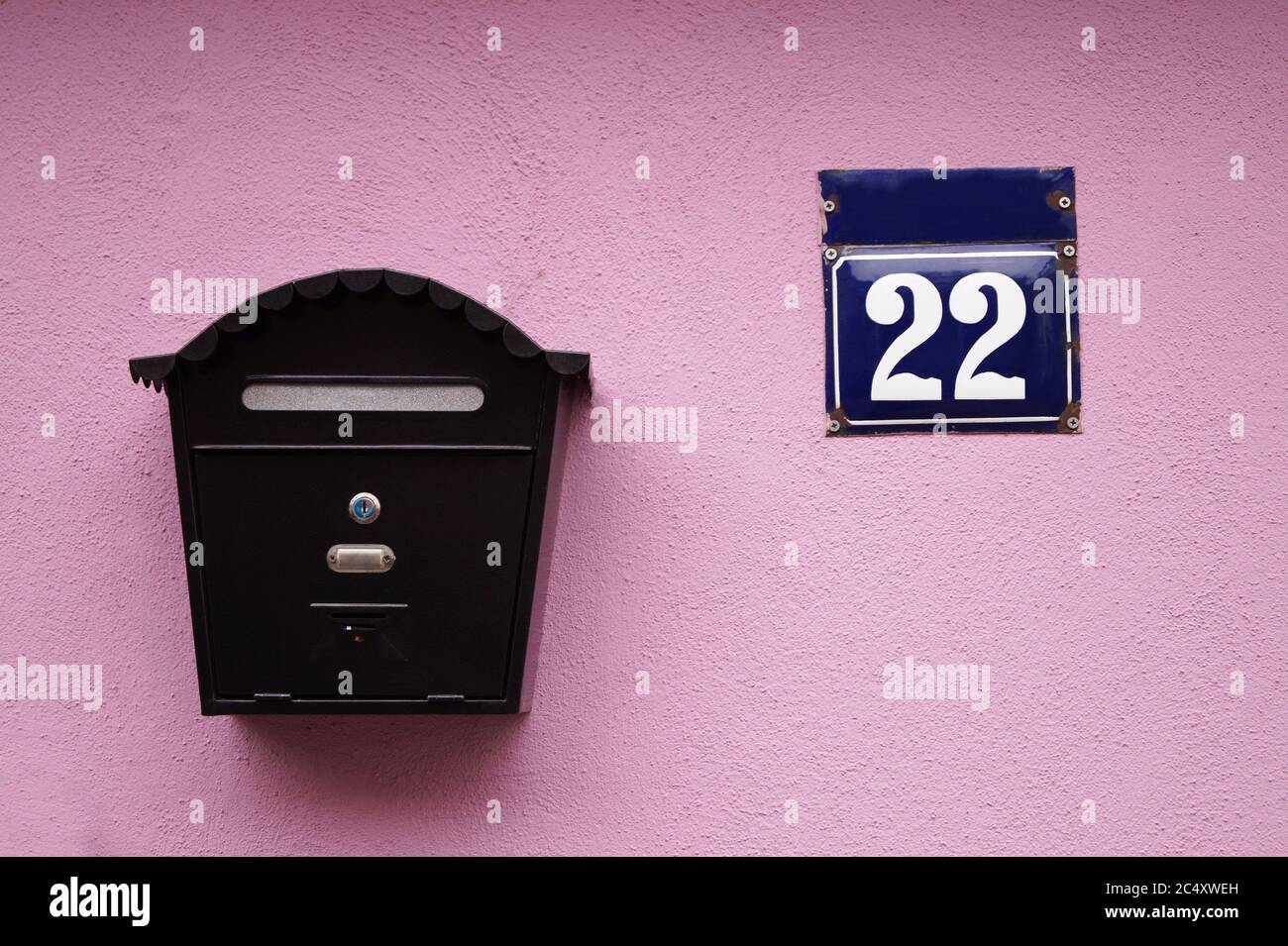 Number 22 wall hi-res stock photography and images - Alamy