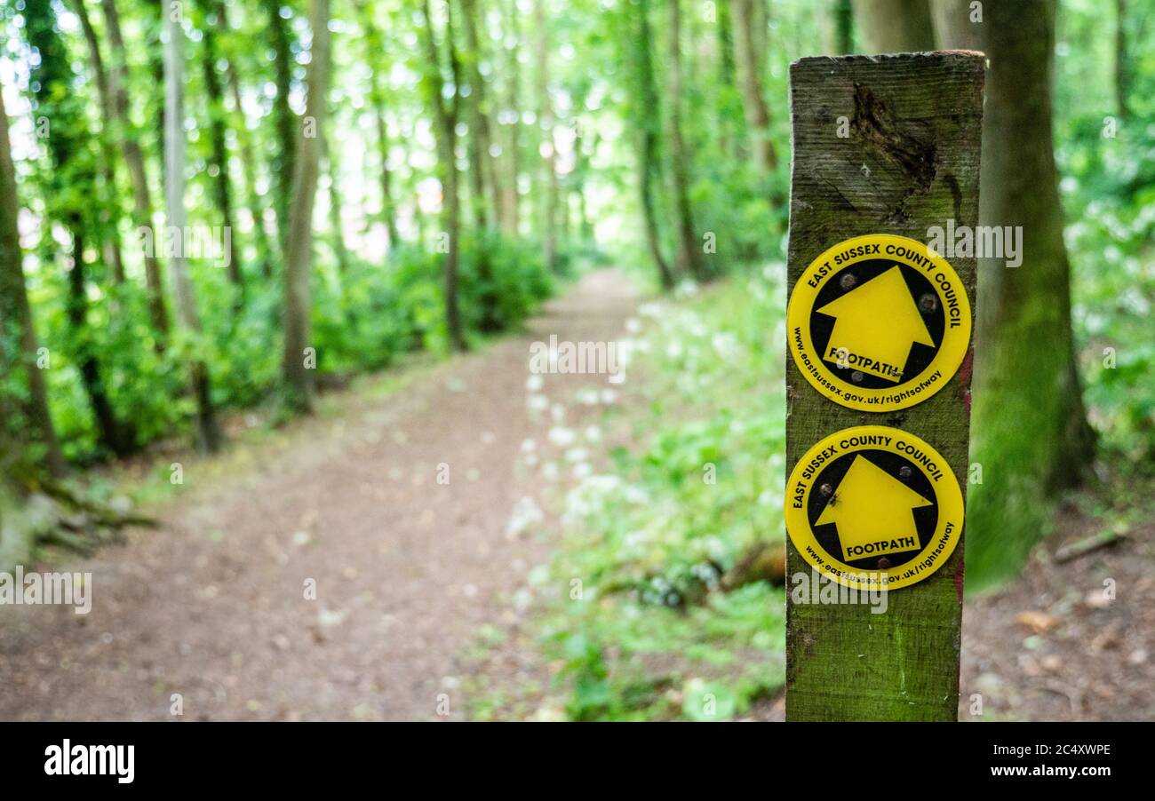 Foot directions hi-res stock photography and images - Alamy