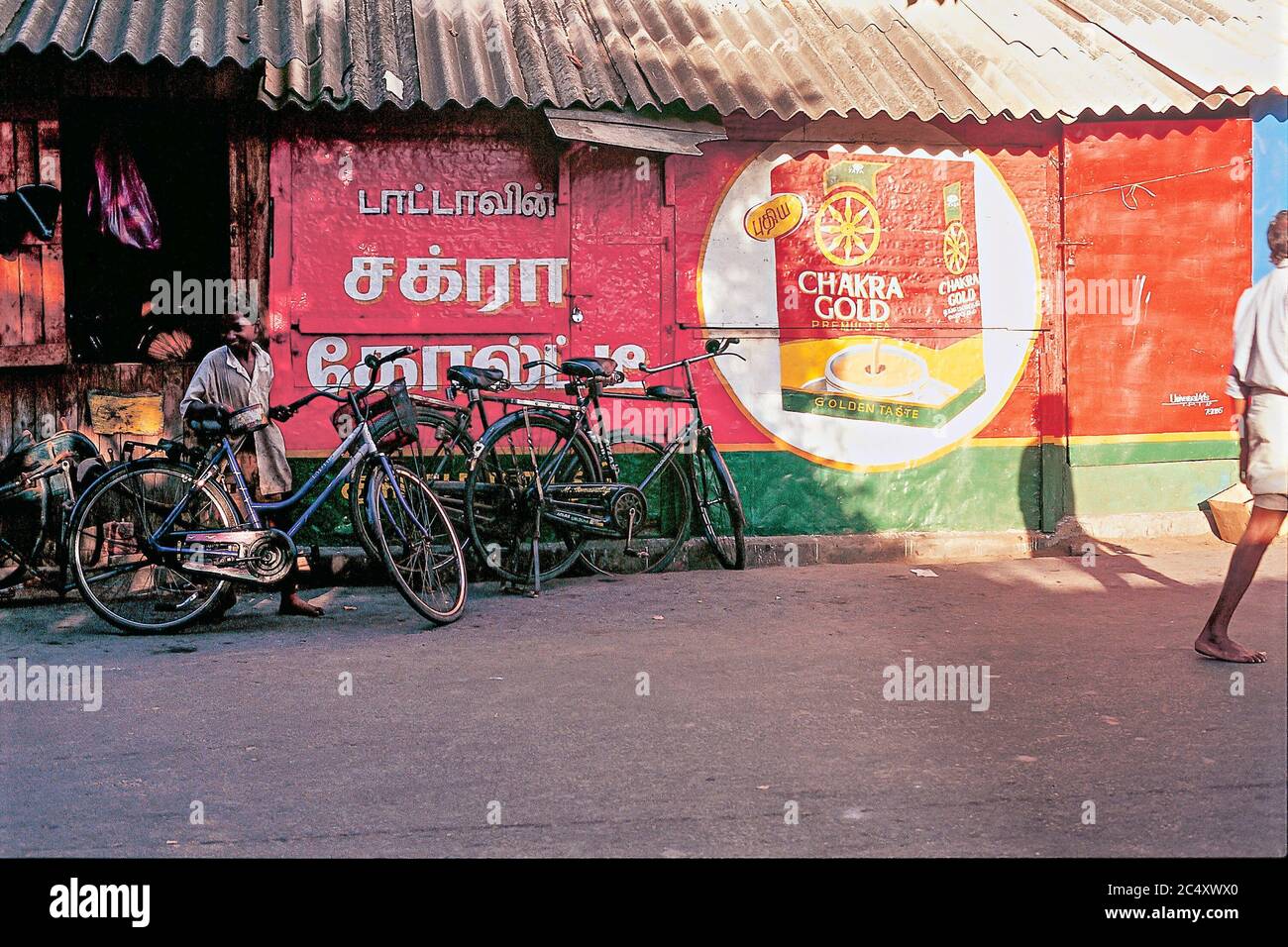 Street scene in India Stock Photo - Alamy