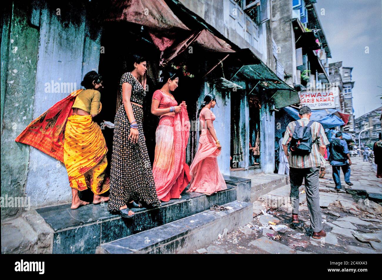 Street scene in India Stock Photo - Alamy