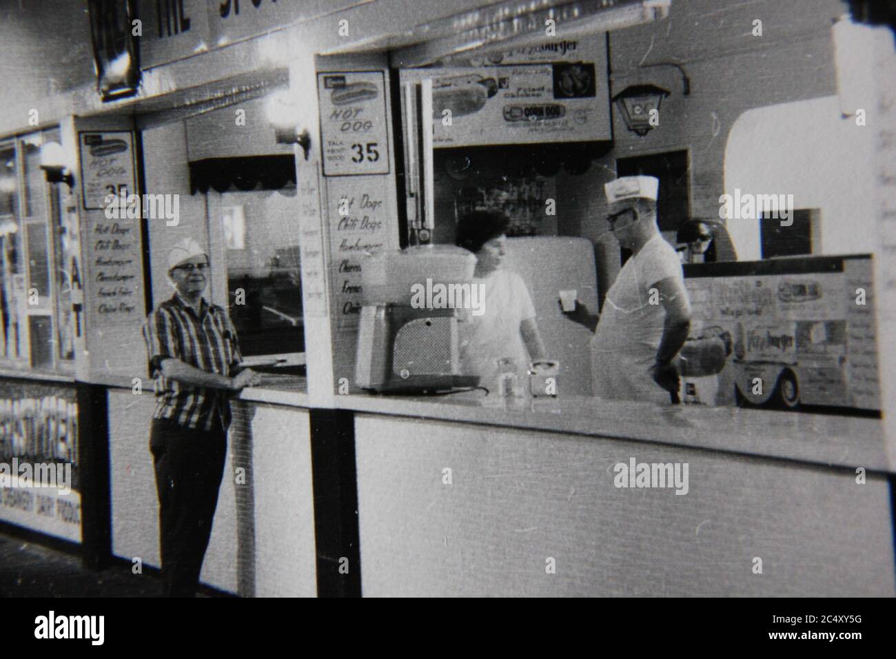 Concession booth stand hi-res stock photography and images - Alamy