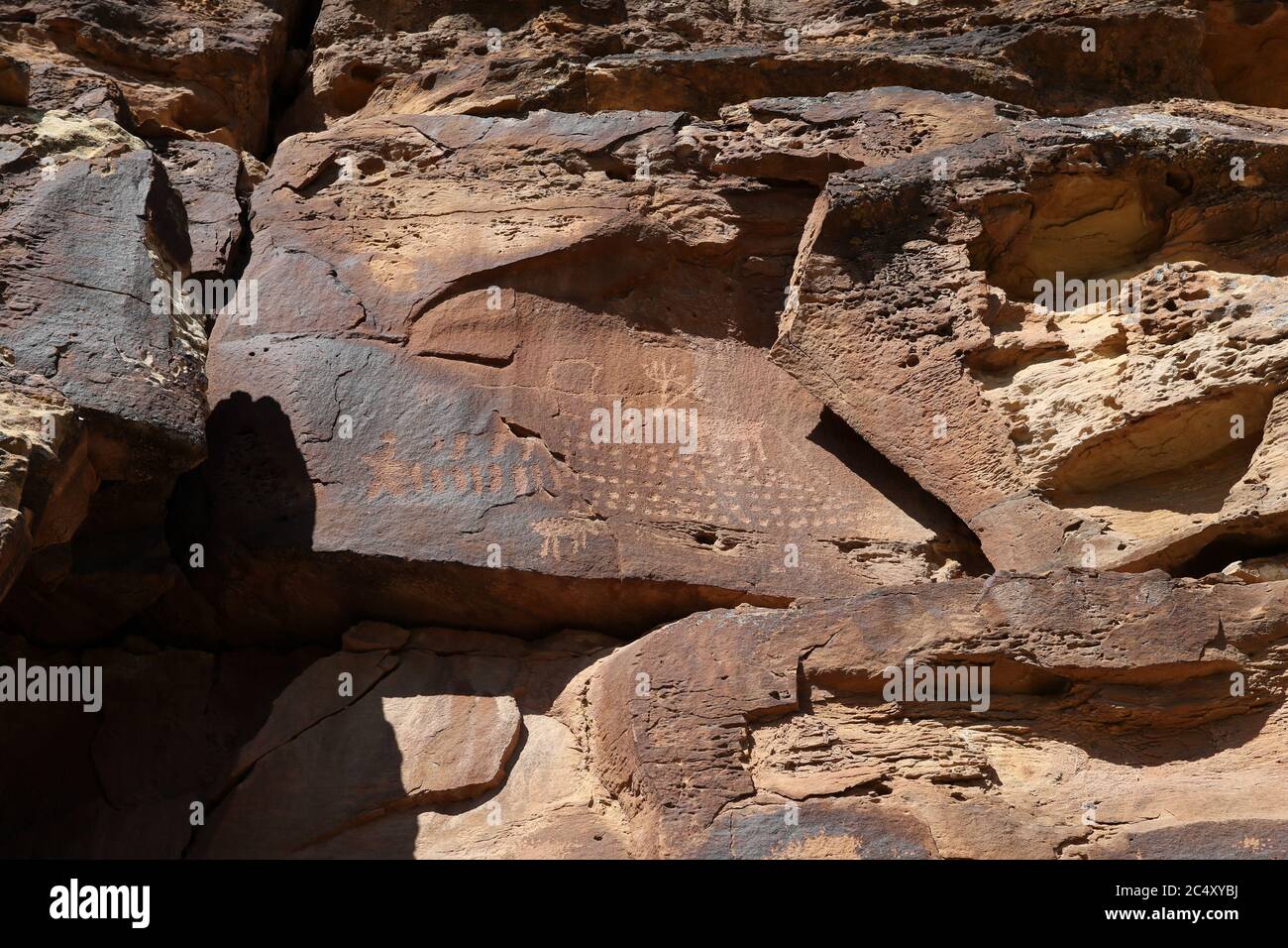 Ancient Native American Indian rock art petroglyph deer dots Utah 1452 ...