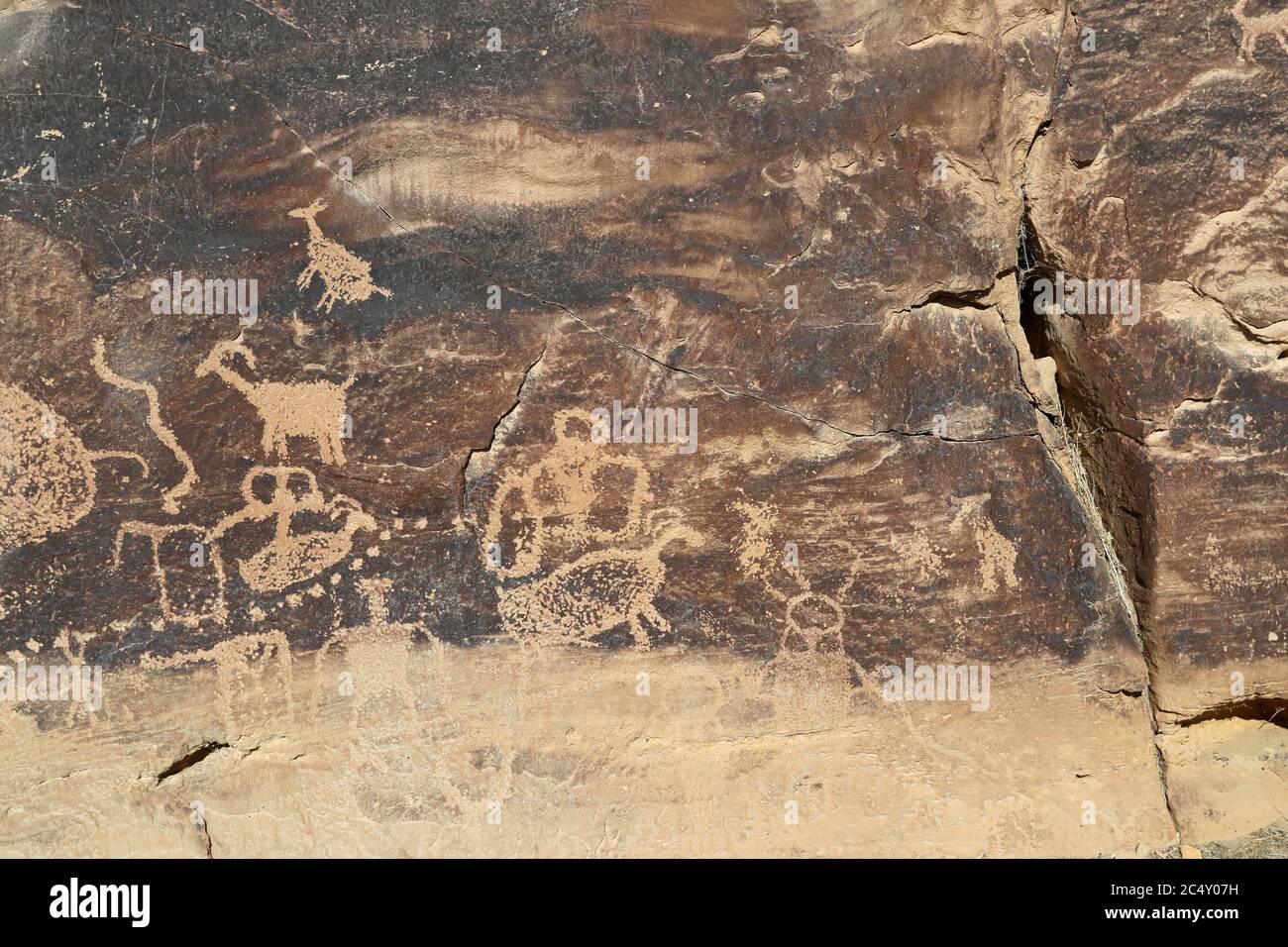 Ancient Native American Indian rock art petroglyph Utah 1487. Nine Mile ...